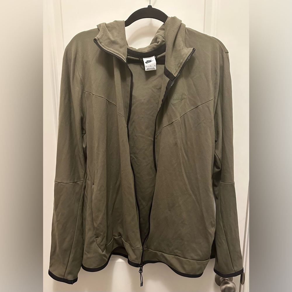 Men’s Nike Sportswear Tech Fleece Olive Green Full Zi… - Gem
